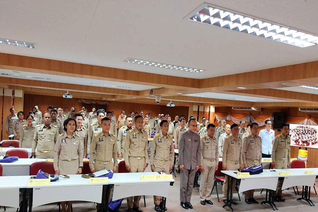 ผู้หญิง ‘มล ปนัดดา ดิศกุล พบปะนักศึกษาหลักสูตร นปส รุ่นที่ 81