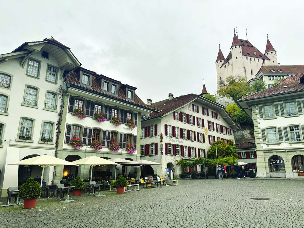 แหวกฟ้าหาฝัน : เตรียมตัวไปสวิส | SootinClaimon.Com