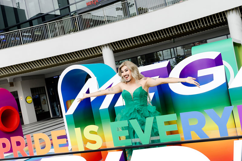 ‘MEGA PRIDE : PRIDE IS EVERYDAY’ แลนด์มาร์คสีรุ้ง สื่อความหลากหลายของ ...