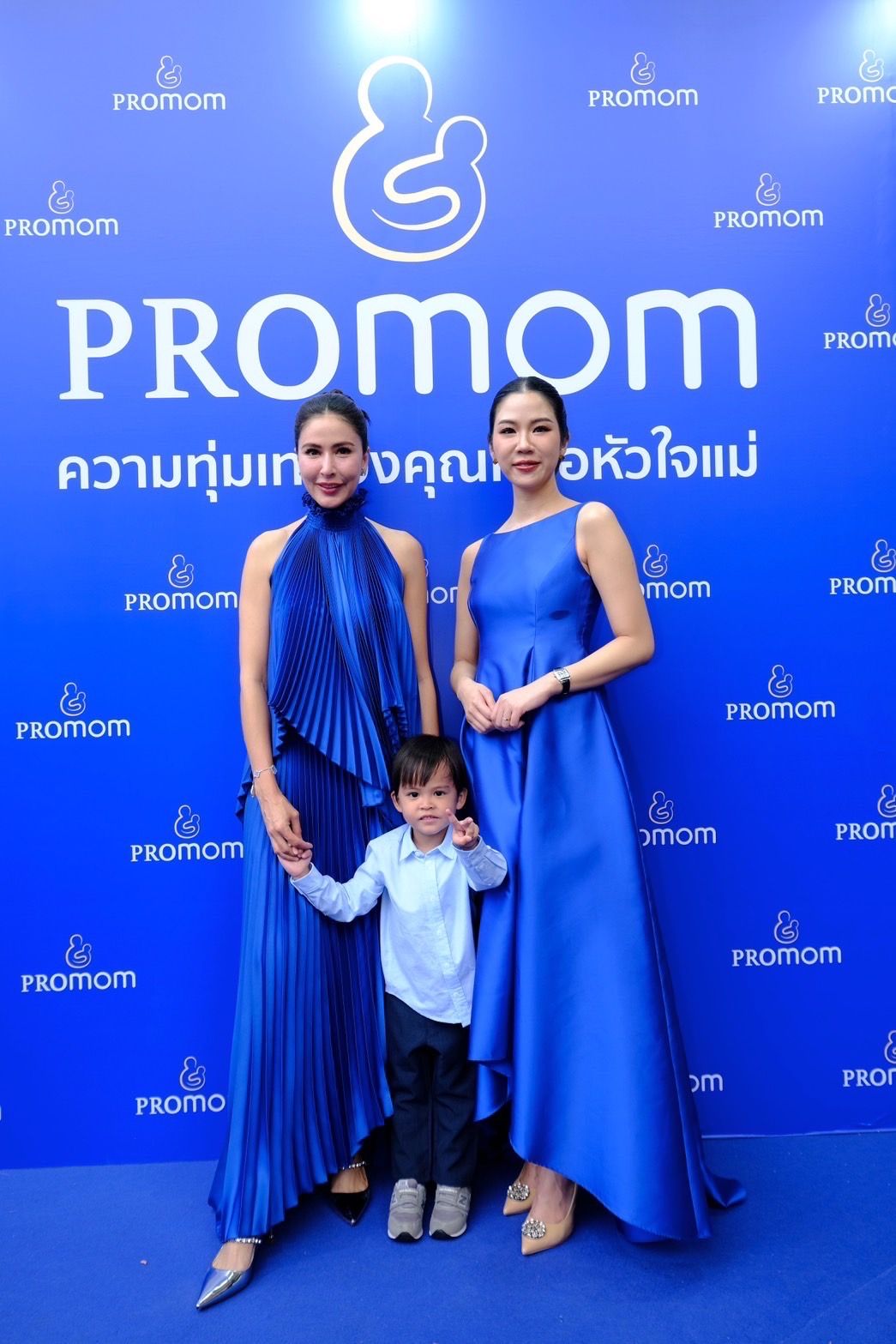 บันเทิง - Promom คว้าตัว 'ศรีริต้า-น้องกวิณท์'นั่งแท่นพรีเซ็นเตอร์คนแรก