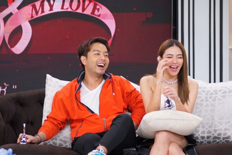 บันเทิง - 'กวาง AB Normal' ปะทะ 'ณต Getsunova'โชว์สกิลการเลือกเสื้อผ้าสุดจื๊ดให้แฟนสาว