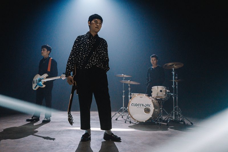 บันเทิง - 'Clockwork Motionless' ฝากผลงานเพลง 'เสียใจได้ยินไหม'ลงละคร