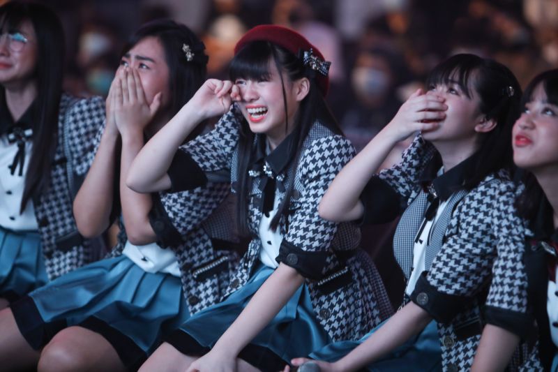 บันเทิง - 'LAST IDOL'จัดงาน 'LAST IDOL DEBUT STAGE'กระหึ่ม! พาร์ค พารากอน