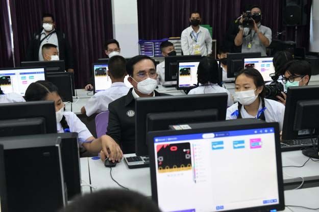 ข่าว Like สาระ - เจอแล้วน้อง'พัทรศญา'คนเก่ง เปิดใจ'ตื่นเต้น-ดีใจมาก'สอน ...