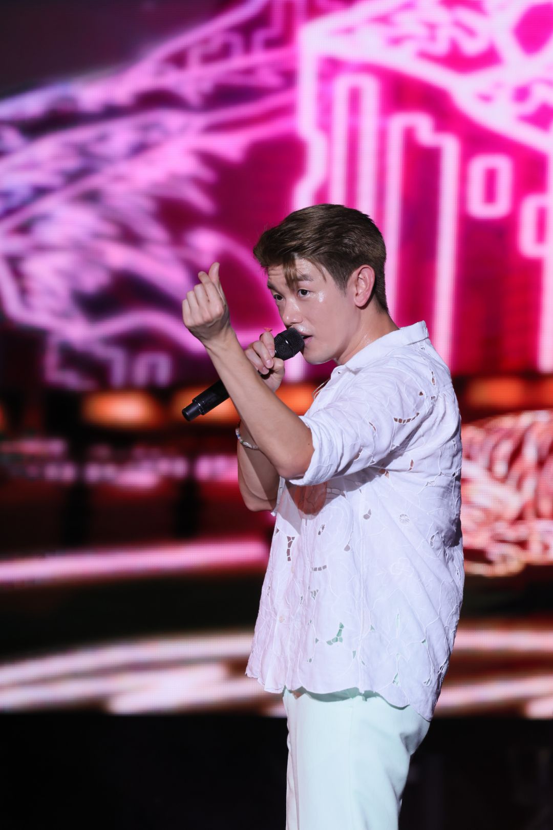 บันเทิง - HONNE – RUEL นำทัพศิลปินโชว์เต็มอิ่มคุ้มค่า ในเทศกาลดนตรี ...