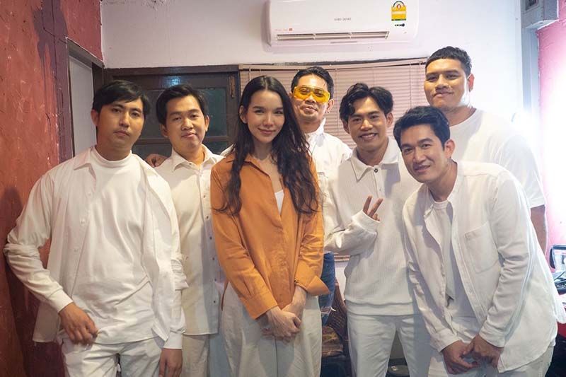 บันเทิง - ค่าย HighHow เปิดตัววง KNOBB (น็อป) ประเดิมเพลงช้ำจากชีวิตจริง ‘รออยู่ที่เดิม’