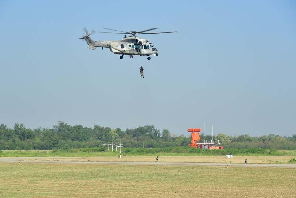 การเมือง - ‘ทัพฟ้า’ แสดง Air Show วันเด็ก จัดเต็ม ‘เอฟ16-ที50-กริฟเพ่น ...