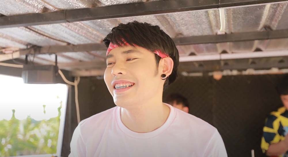 บันเทิง - ค่าย KS LAB เอาใจวัยรุ่นรถแห่ ดึง ปอจอ แจ่มเจ๊ก X กะเพรา สุธิดา Cover กุสะแนนแอ่นแอ๊น