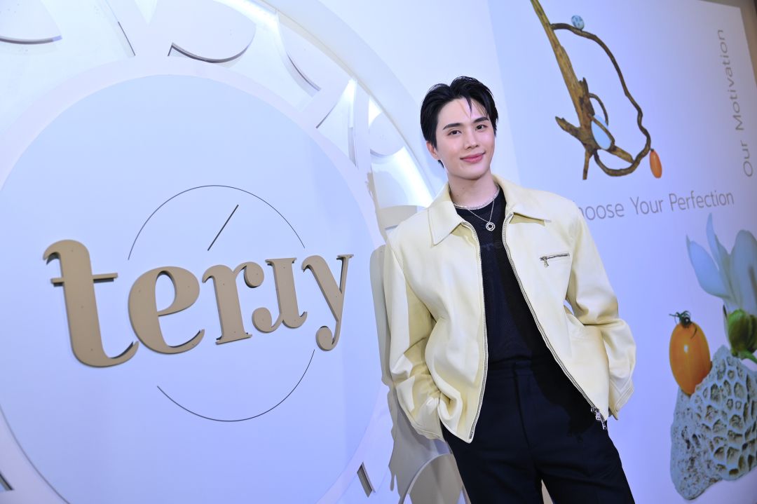 บันเทิง - Terry ควงแขน Terry Friend’s คนล่าสุด ‘อิน – สาริน’ ร่วมแกะ ...