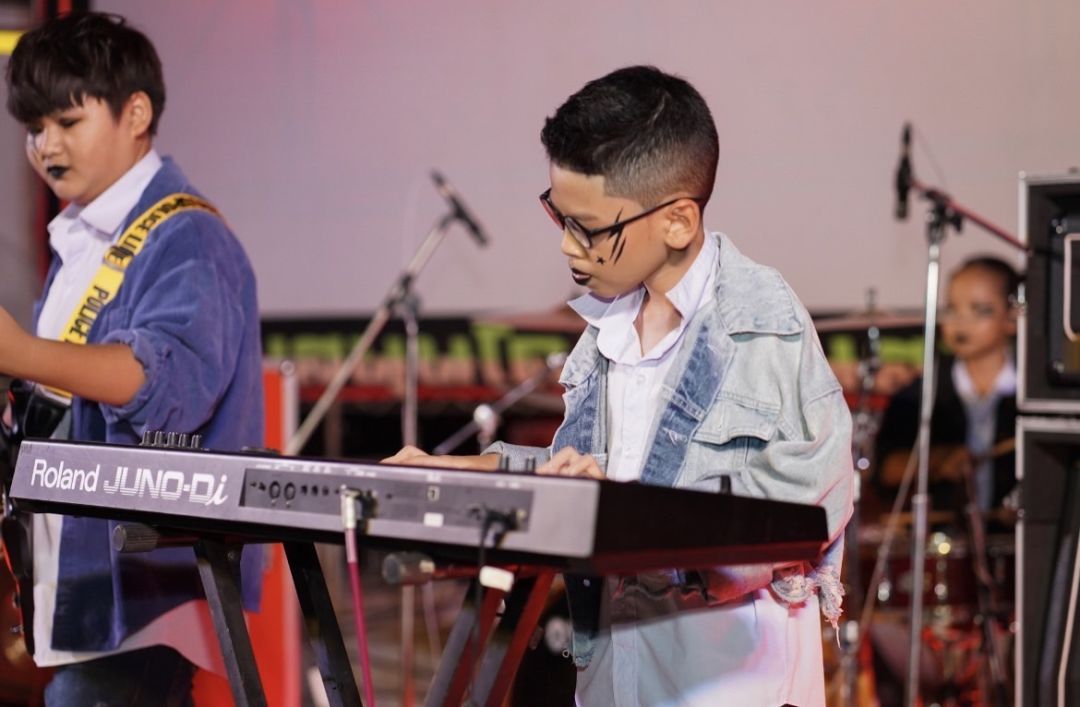 บันเทิง - 'ไรท์เตอร์ แลบ'จัดฉาย 'Bad Boyz Band' กลางแปลง ชาวระยอง ...