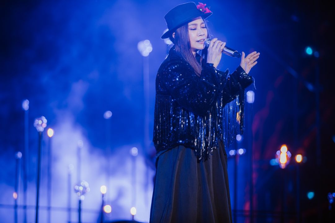 บันเทิง - ปรากฏการณ์อาบความฟินสุดขั้ว นัดรวมตัวคน 90’s'Soundabout ...