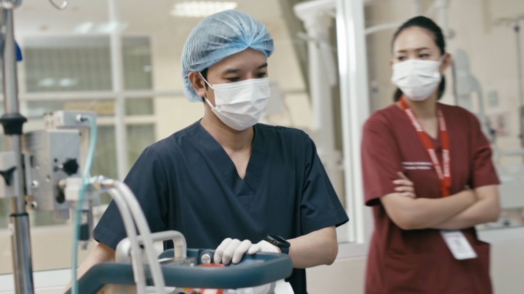 บันเทิง - เปิดมิติใหม่สุดเข้มข้น 'หมอตลอดกาล'กับฉากการใส่ ECMO ครบเต็มกระบวนการครั้งแรกในละครไทย