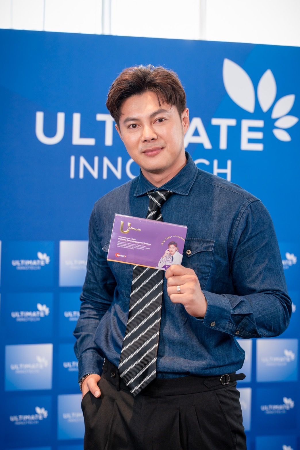 บันเทิง - เจ้าพ่อศาสตร์ตัวเลข ‘แมน การิน’ เปิดตัว ‘U-Proviw’ ผลิตภัณฑ์สำหรับผู้มีปัญหาเกี่ยวกับดวงตา