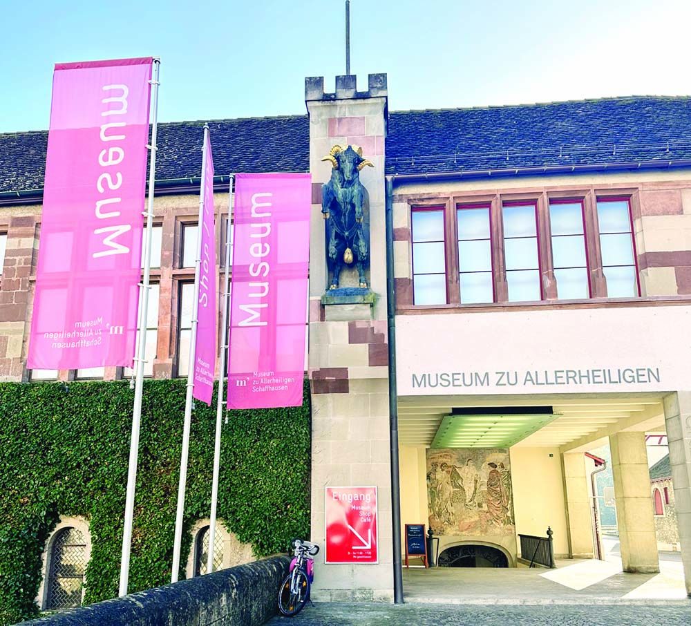 ผู้หญิง - แหวกฟ้าหาฝัน : All Saints Museum Schaffhausen