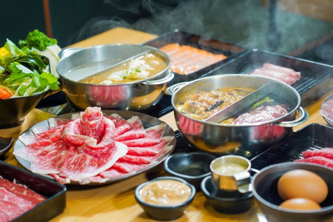 ผู้หญิง - ICS Lifestyle Complex ชวนอิ่มอร่อยทุกมื้อ กับแคมเปญ 'ICS POINT for PRIZE'