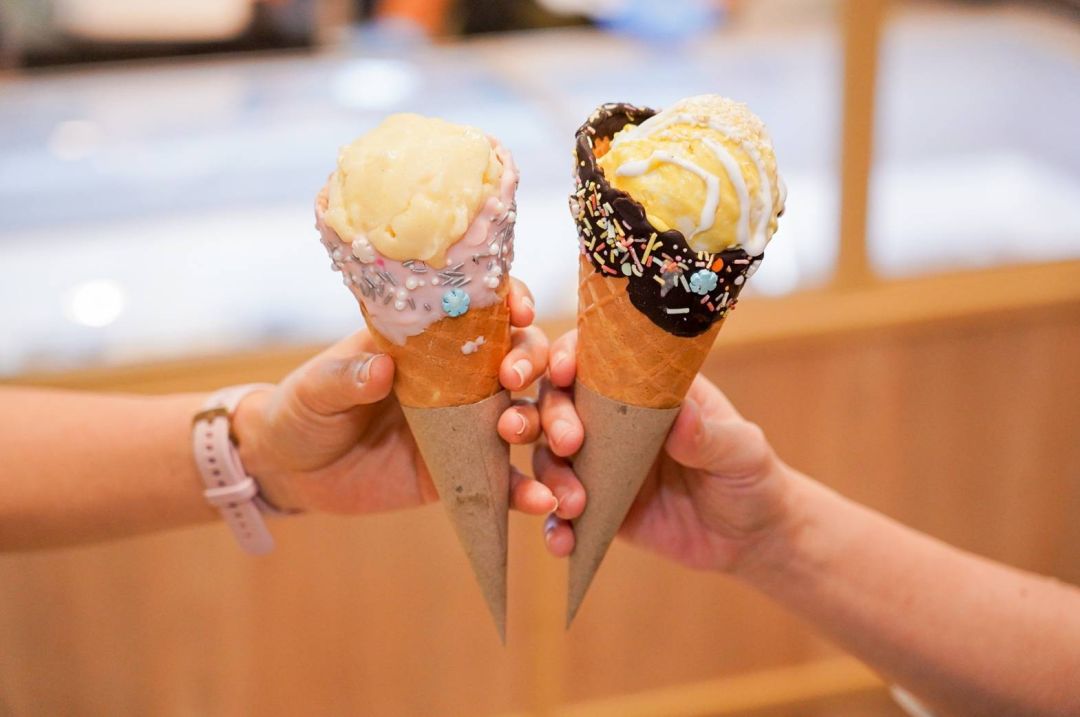 ผู้หญิง - ICS Lifestyle Complex ชวนอิ่มอร่อยทุกมื้อ กับแคมเปญ 'ICS POINT for PRIZE'