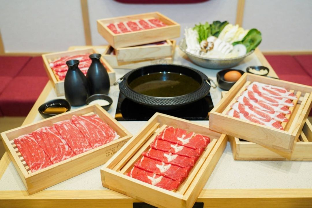 ผู้หญิง - ICS Lifestyle Complex ชวนอิ่มอร่อยทุกมื้อ กับแคมเปญ 'ICS POINT for PRIZE'