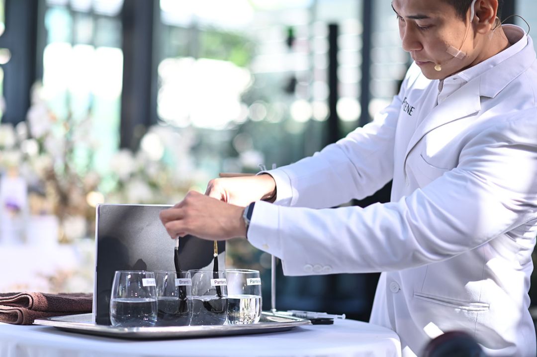 ผู้หญิง - ผมสวยสุขภาพดี ในงาน PANTENE : The Final Bottle เปิดบ้าน ฉลอง ...