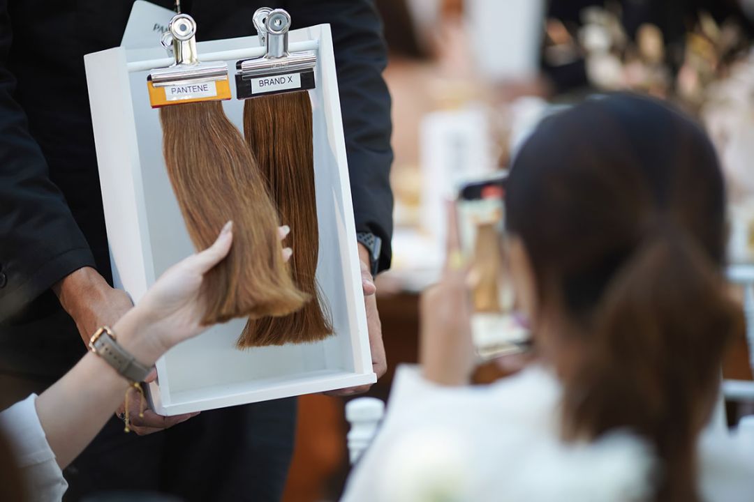 ผู้หญิง - ผมสวยสุขภาพดี ในงาน PANTENE : The Final Bottle เปิดบ้าน ฉลอง ...