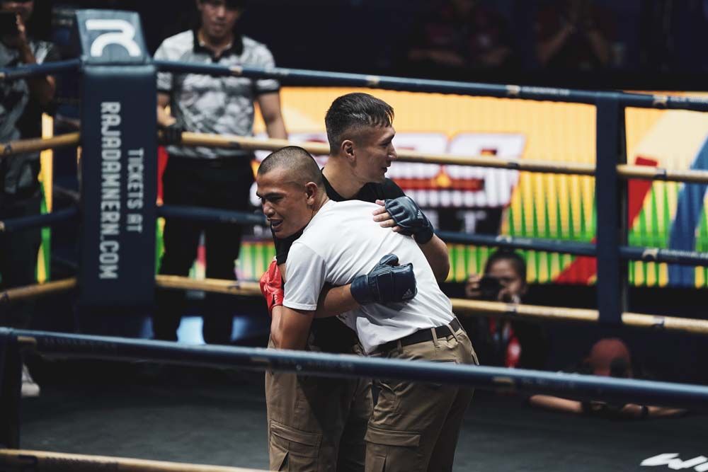 กีฬา - ตำรวจสอบสวนกลาง (CIB) คว้าเเชมป์ Cops Combat ปีเเรก!