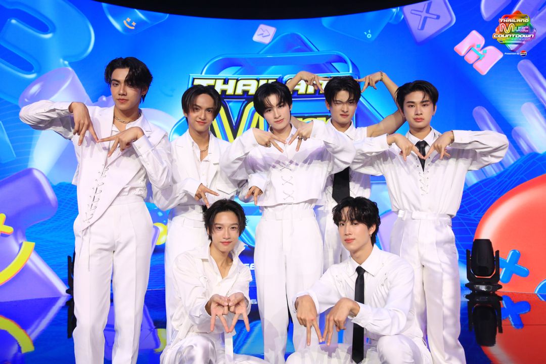 บันเทิง - T-Pop Fan เตรียมตัวให้พร้อม! แล้วกรี๊ดให้สุดเสียง พบกับ ‘BUS7 ...