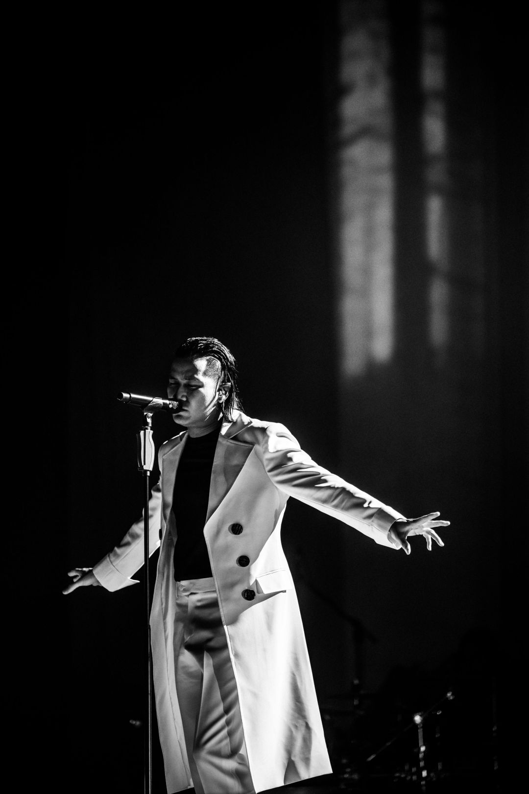 บันเทิง - 'แบงค์ ปรีติ'ทุ่มสุดอีกแล้วในคอนเสิร์ต The Nature of Sorrow