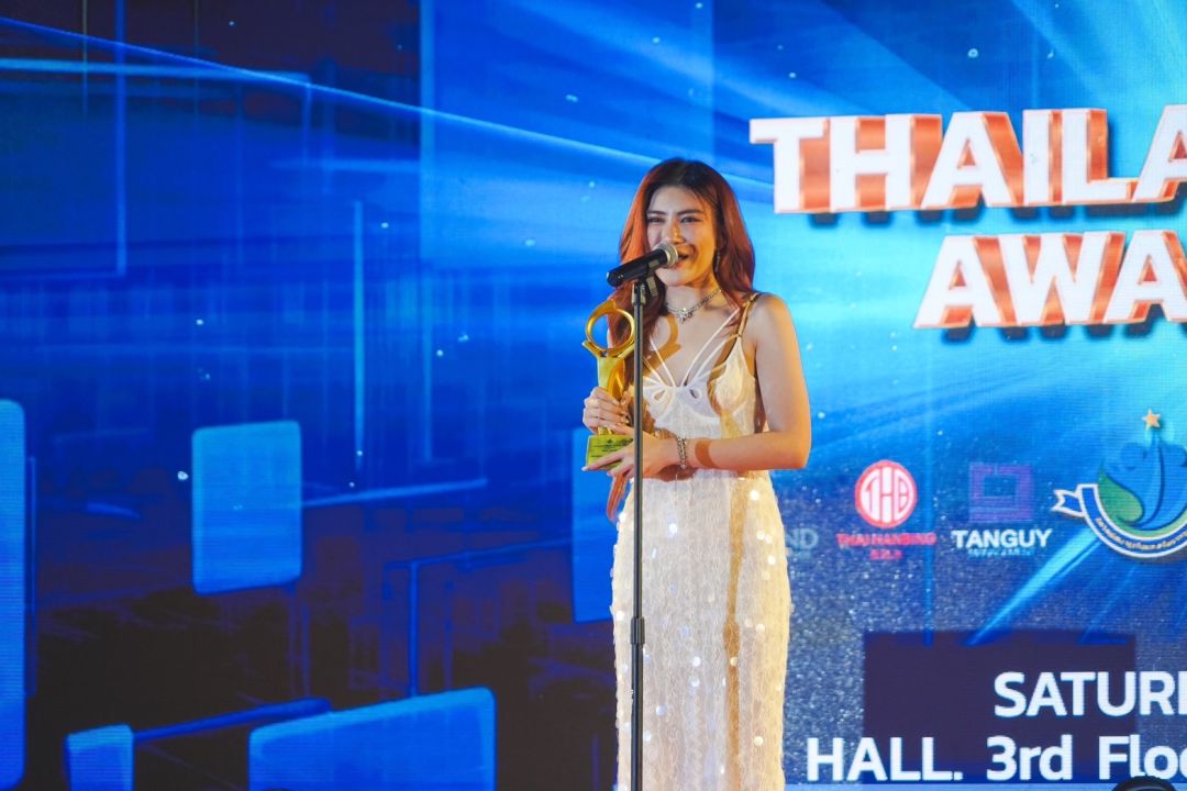 บันเทิง - ค่าย Rabbit Moon สุดปัง ! 'วิน-เมธวิน'ควงแขน 'ป้อปปี้ ...