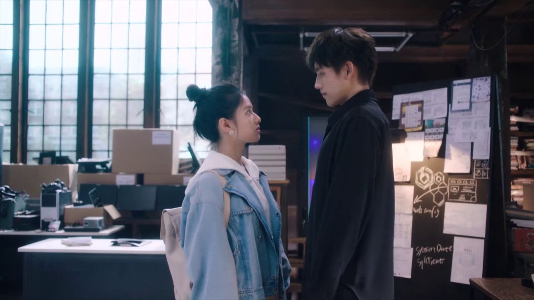 บันเทิง - 'โมโนแมกซ์'เอาใจแฟนคลับ 'เฉินเฟยอวี่'ส่งซีรีส์ 'Lighter And ...