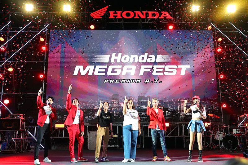 โลกธุรกิจ - สาวกฮอนด้า แห่ร่วมงาน Honda Mega Fest