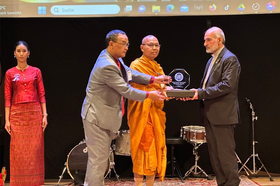 ผู้หญิง - องค์กรสันติภาพ จัดพิธีมอบโล่ห์รางวัลสันติภาพ ‘World pecce ...