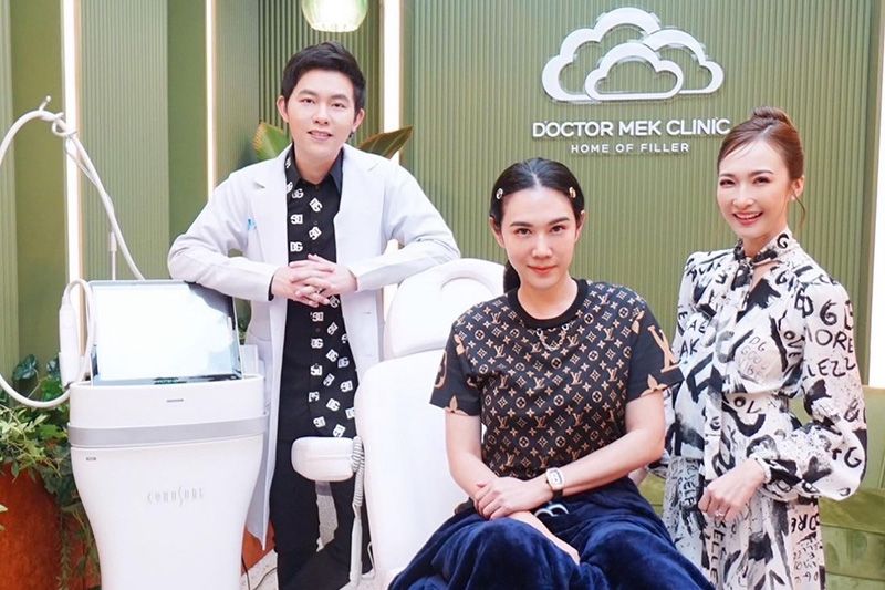 บันเทิง - ดาราตัวแม่ยกระดับความสวยที่ Doctor Mek Clinic