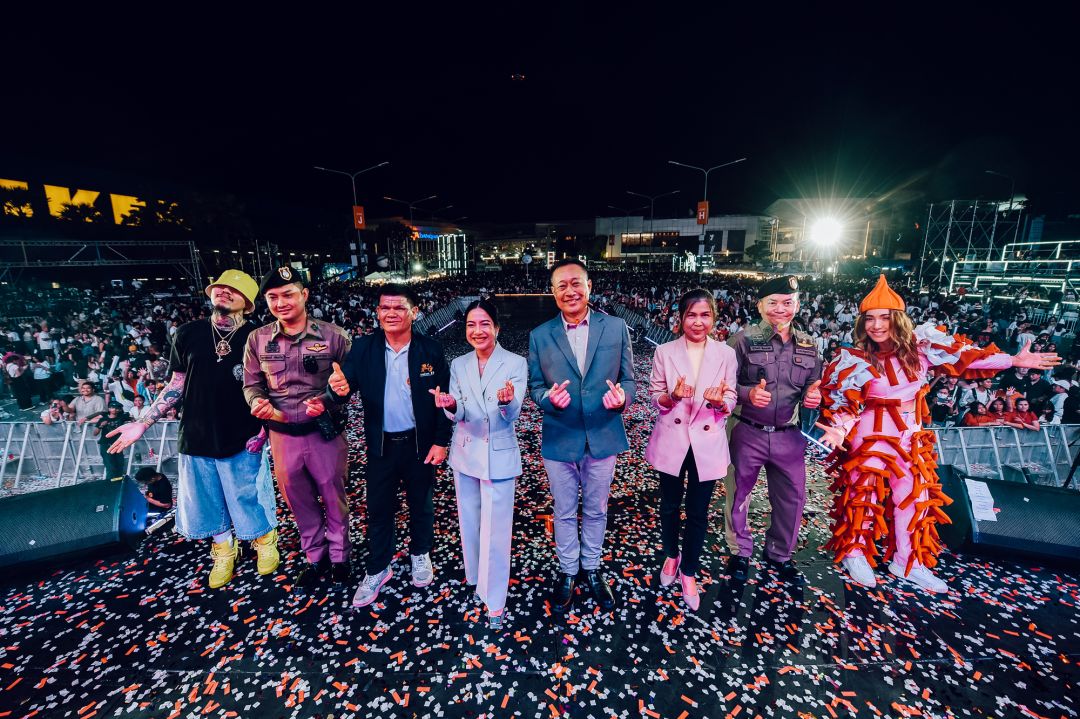 เมกาบางนาพร้อมกองทัพศิลปินชื่อดัง ร่วมต้อนรับปี 2567 อย่างยิ่งใหญ่ จัดเต็มคืนส่งท้ายปีในงาน’MEGA ...