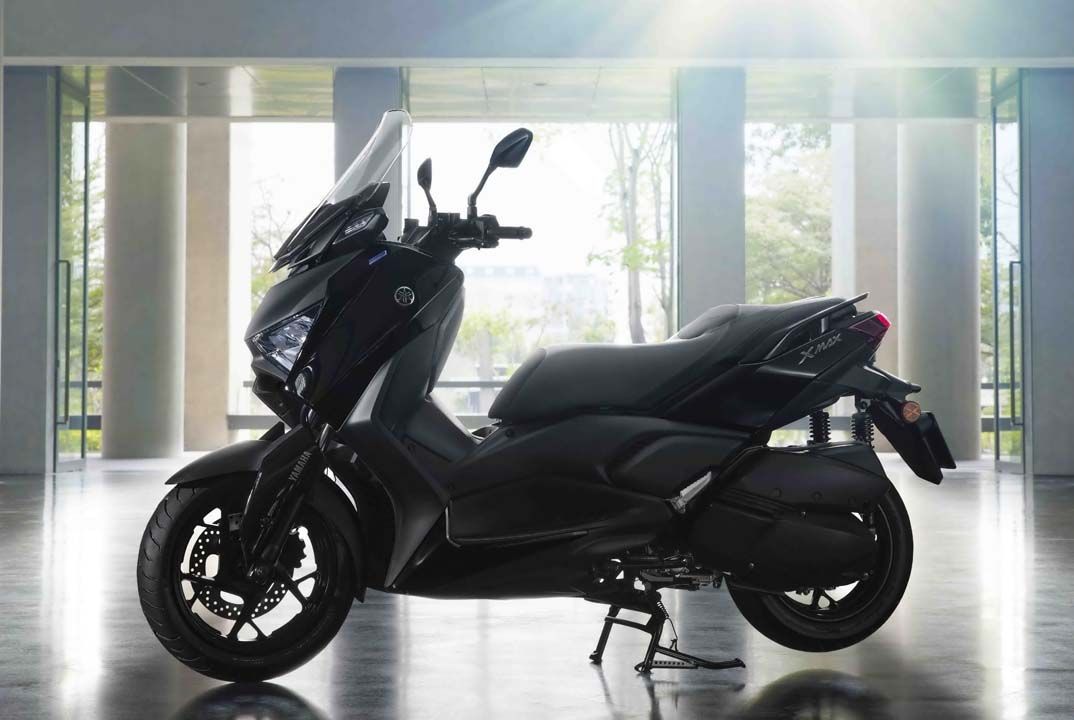 โลกธุรกิจ - NEW XMAX CONNECTED มาแล้ว!!